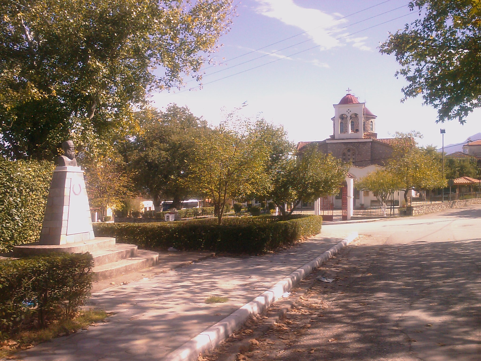 Buste de Áris Velouchiótis - Sperchiada