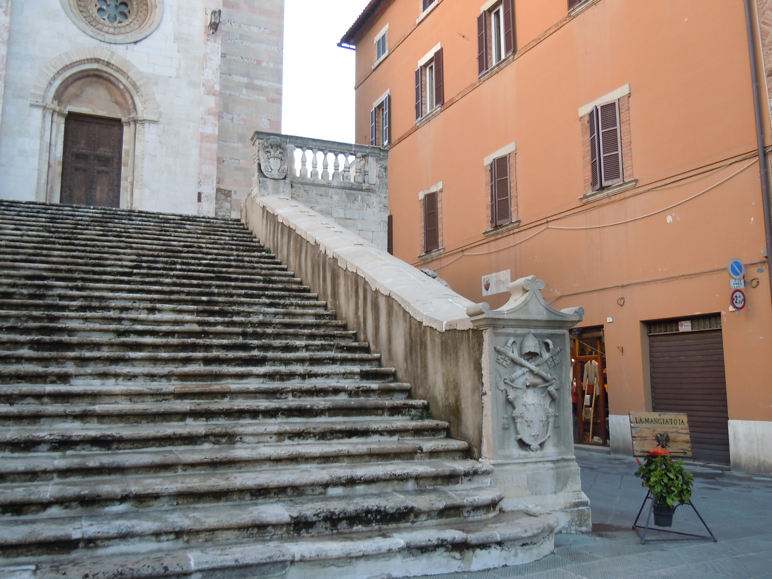 The steps of the Cathedral of Todi - Todi