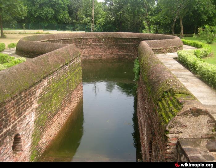 Helical Stepped Well