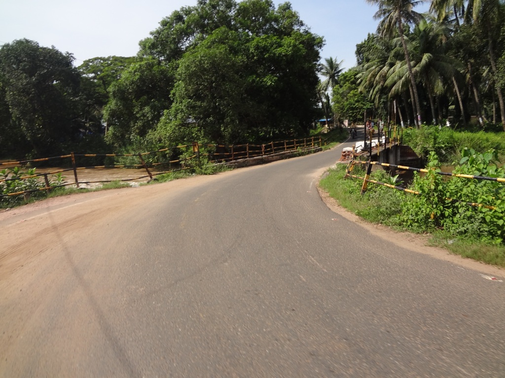 Lolla lock | lock (water navigation)