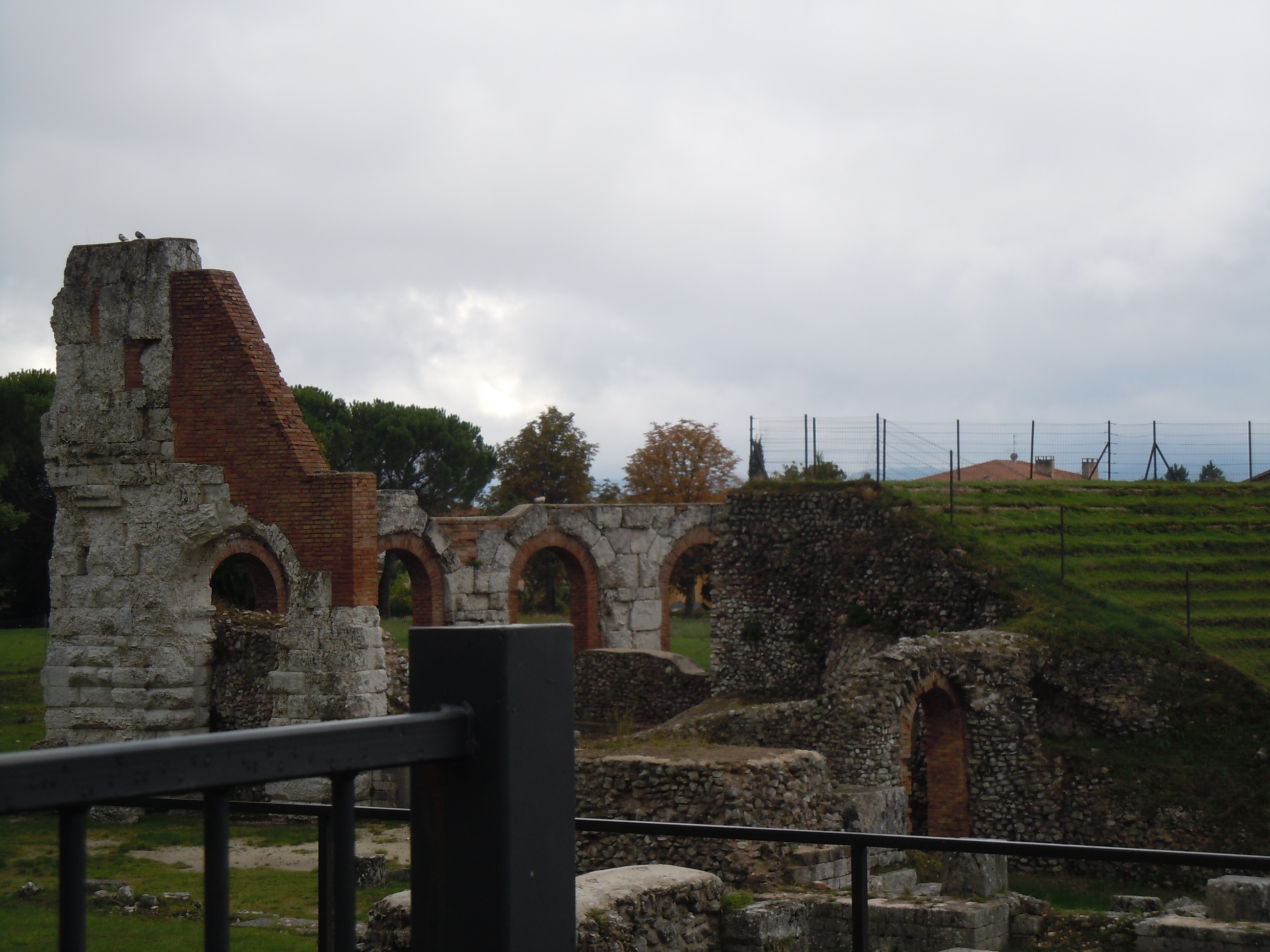 Romeins theater, Gubbio - Gubbio