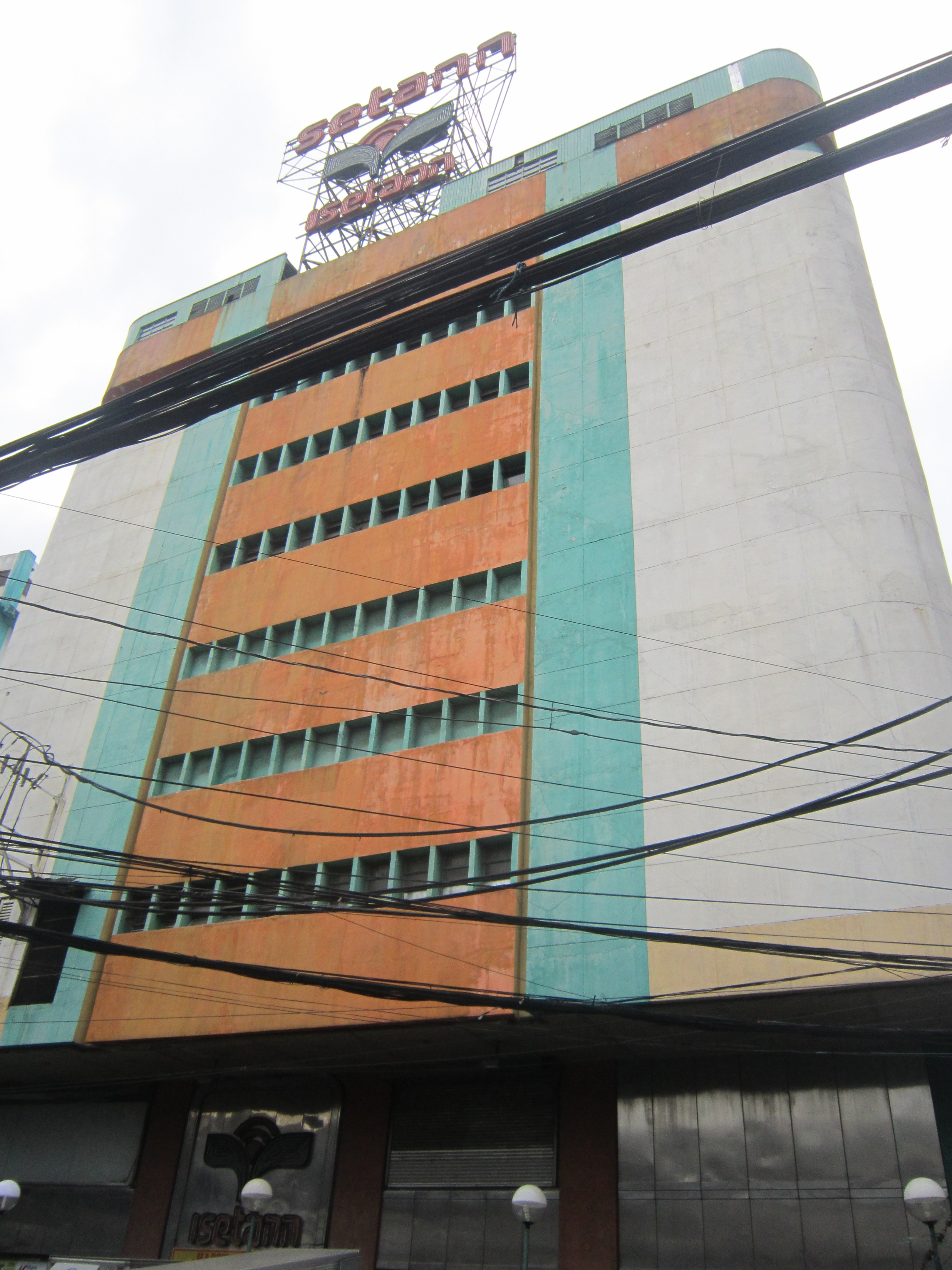 Isetann - Carriedo - Manila