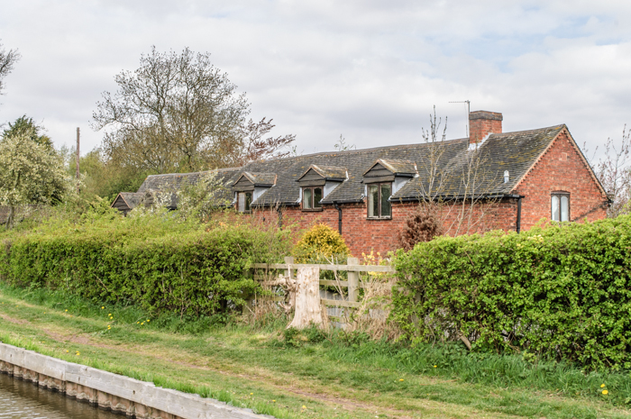 Stoneleigh Quarry Farm houses