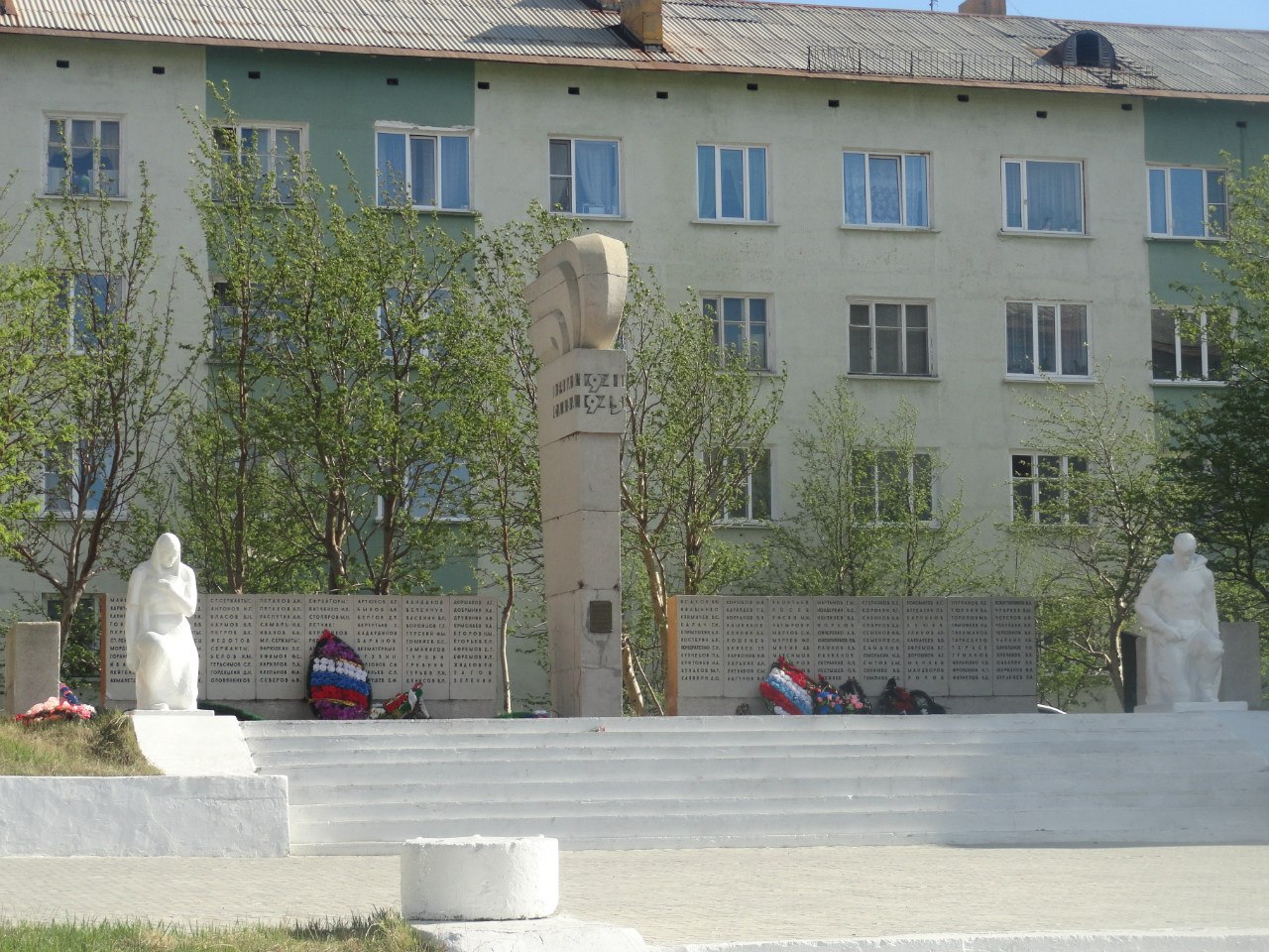 Stone torch monument - Nikel