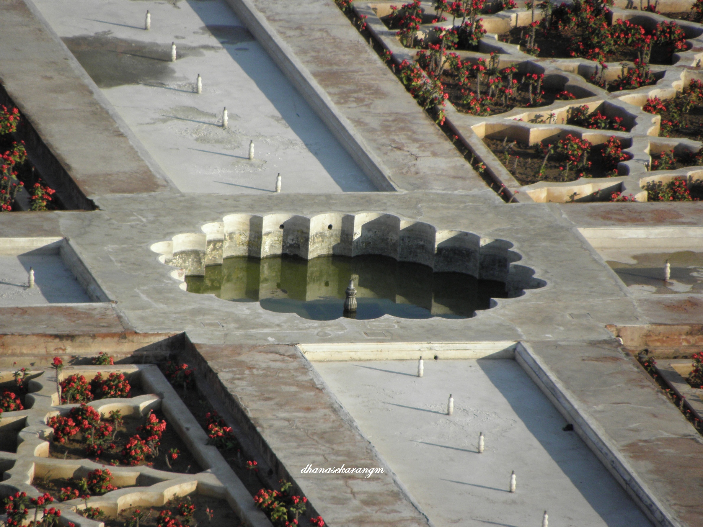 Kesar Kyari Bagh | park