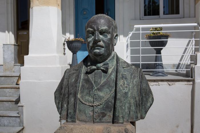 Pjazza Meme Scicluna - Gzira