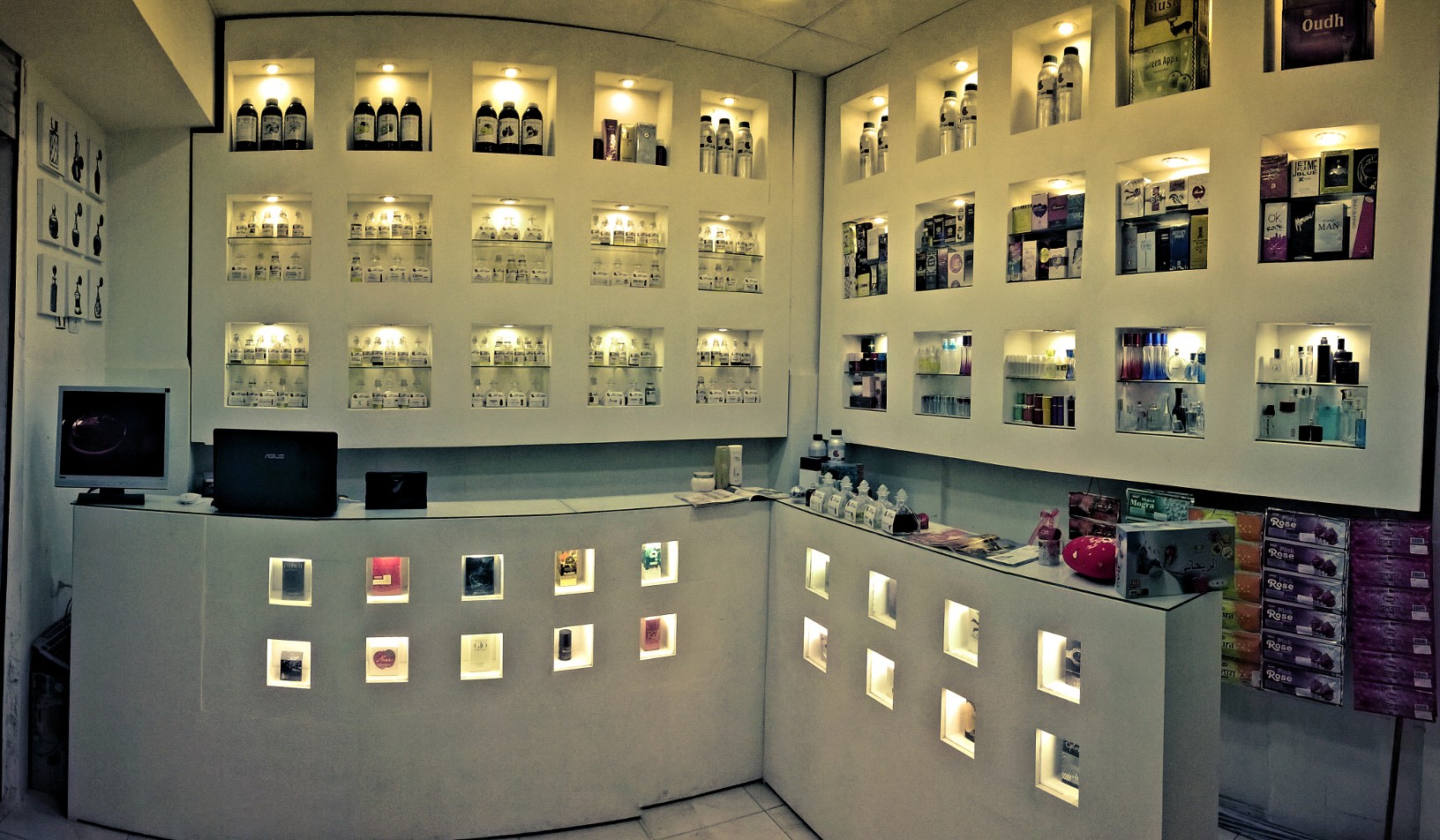 DAI AL KAMAR PERFUMES - Hurghada