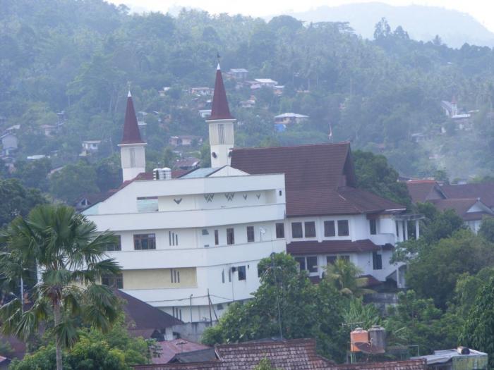 Negeri Haria-Leawaka Amapatti | village