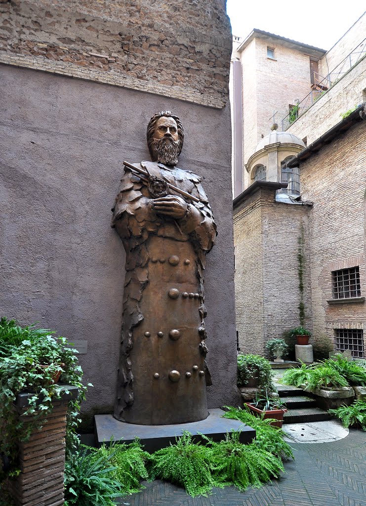 Sculpture "Galileo Galilei Divine Man" by Tsung-Dao Lee - Rome