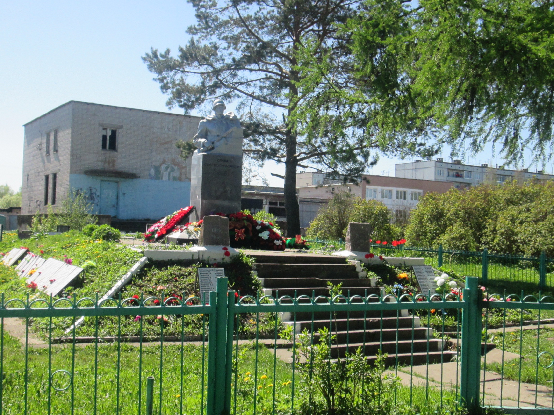 WW II Common Grave - Putilovo