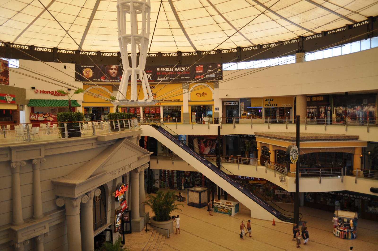 Plaza Forum By The Sea - Cancún