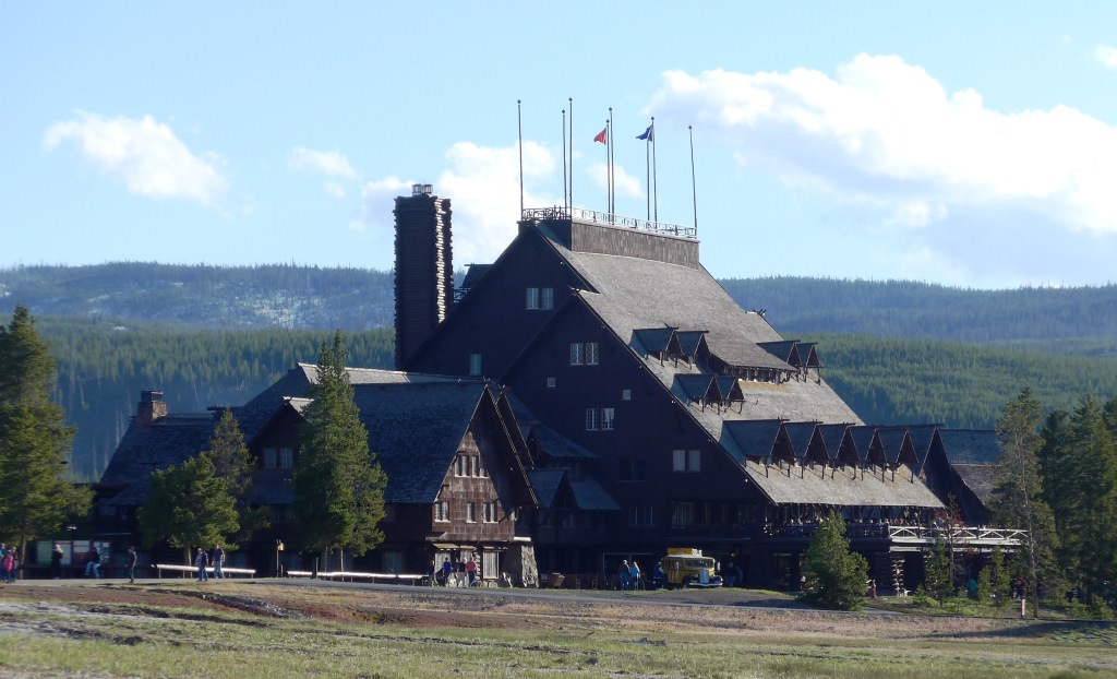 Old Faithful Inn
