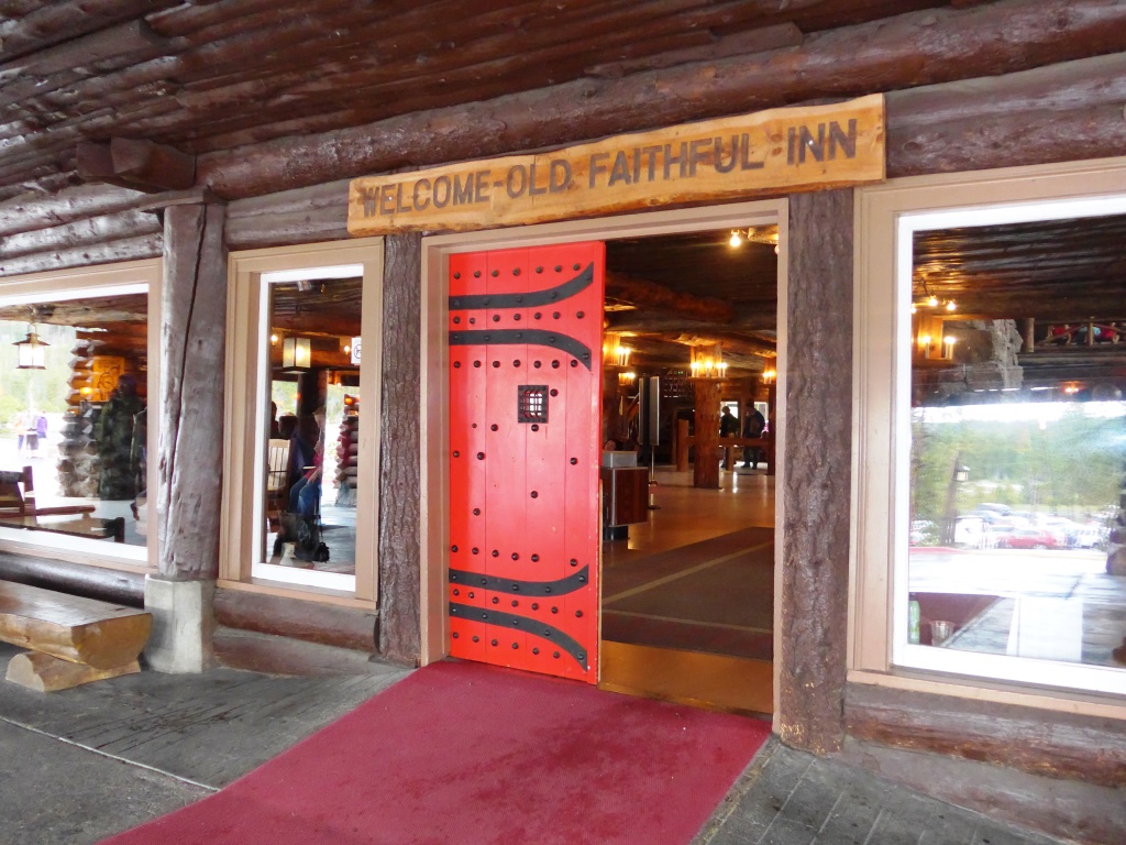 Old Faithful Inn