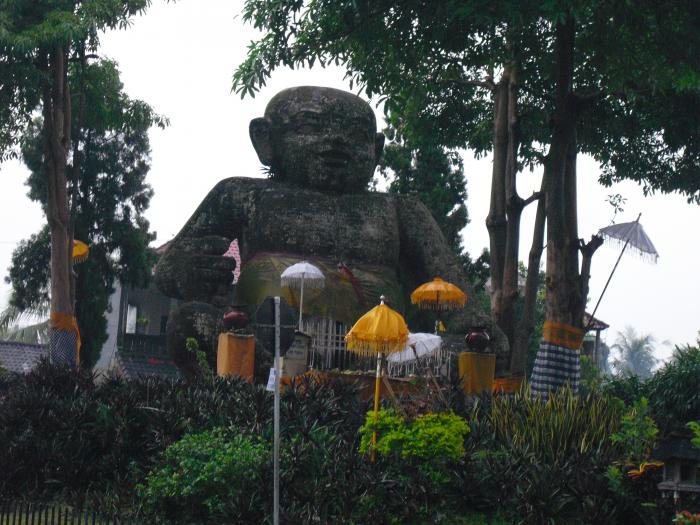 Giant Baby Statue in Bali : r/megalophobia