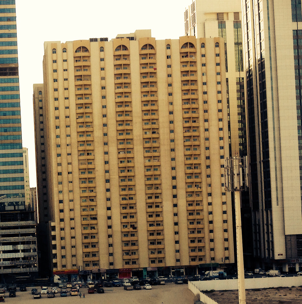 Abdul Aziz Al Majid Tower - 2 - Dubai