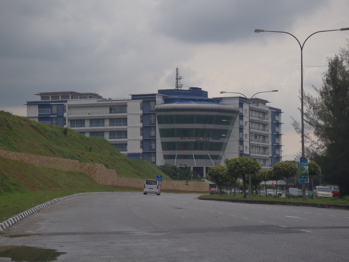 Serdang Police District Headquarters - Puchong
