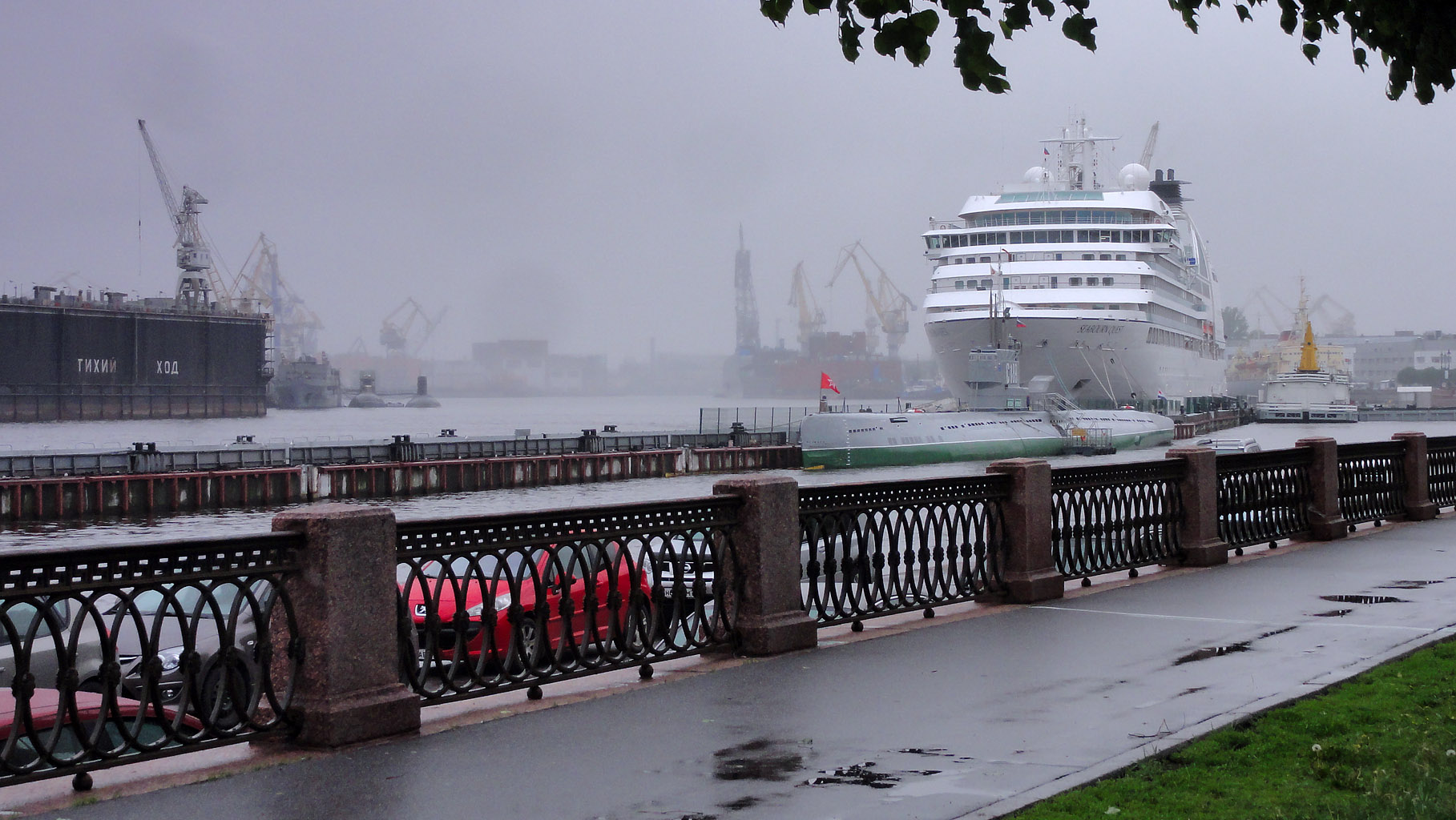 Pier - Saint Petersburg | entrance, pedestrian area, embankment