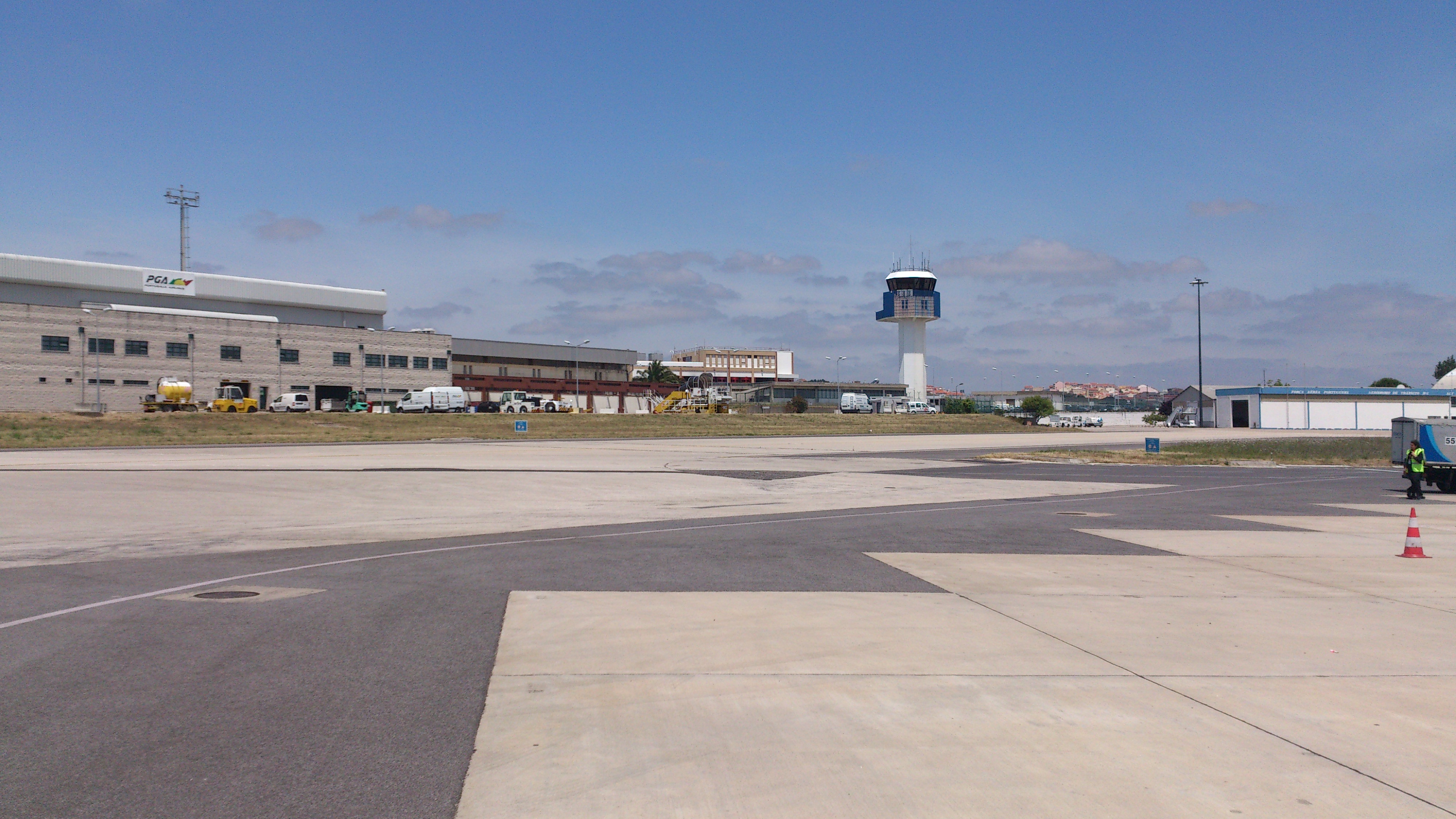LPPT Airport Control Tower - Lisboa