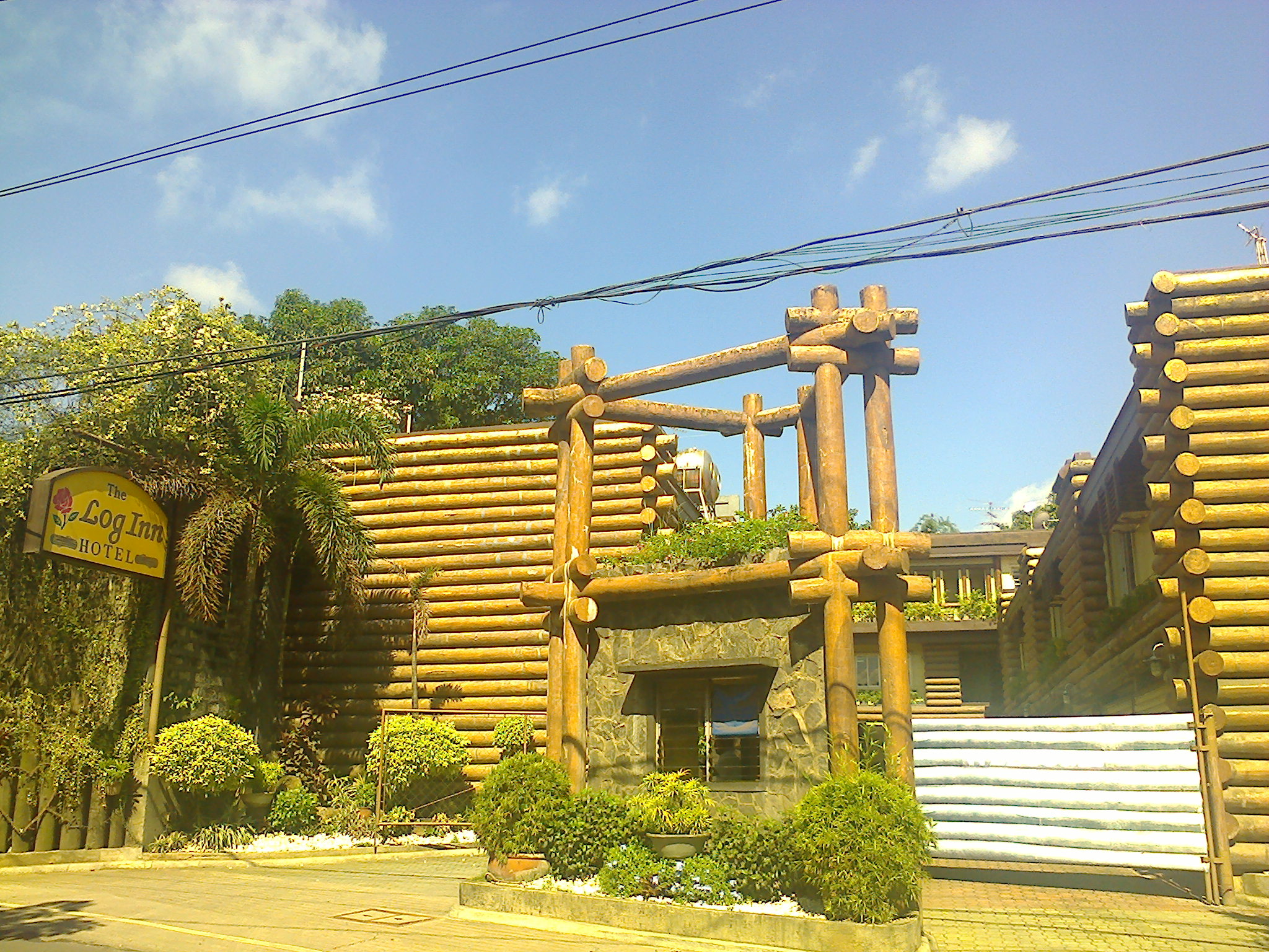 The Log Inn Hotel - Antipolo