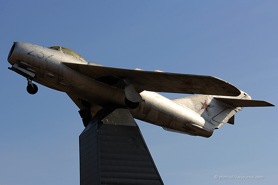 Mikoyan-Gurevich MiG-17