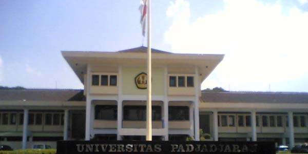 Universitas Padjadjaran - UNPAD - Bandung