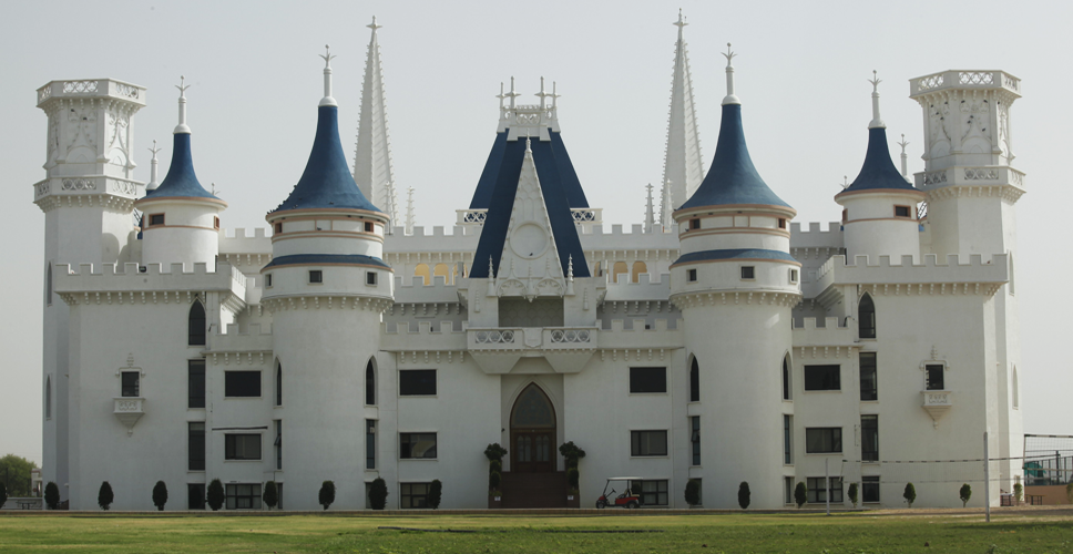 Step By Step International School