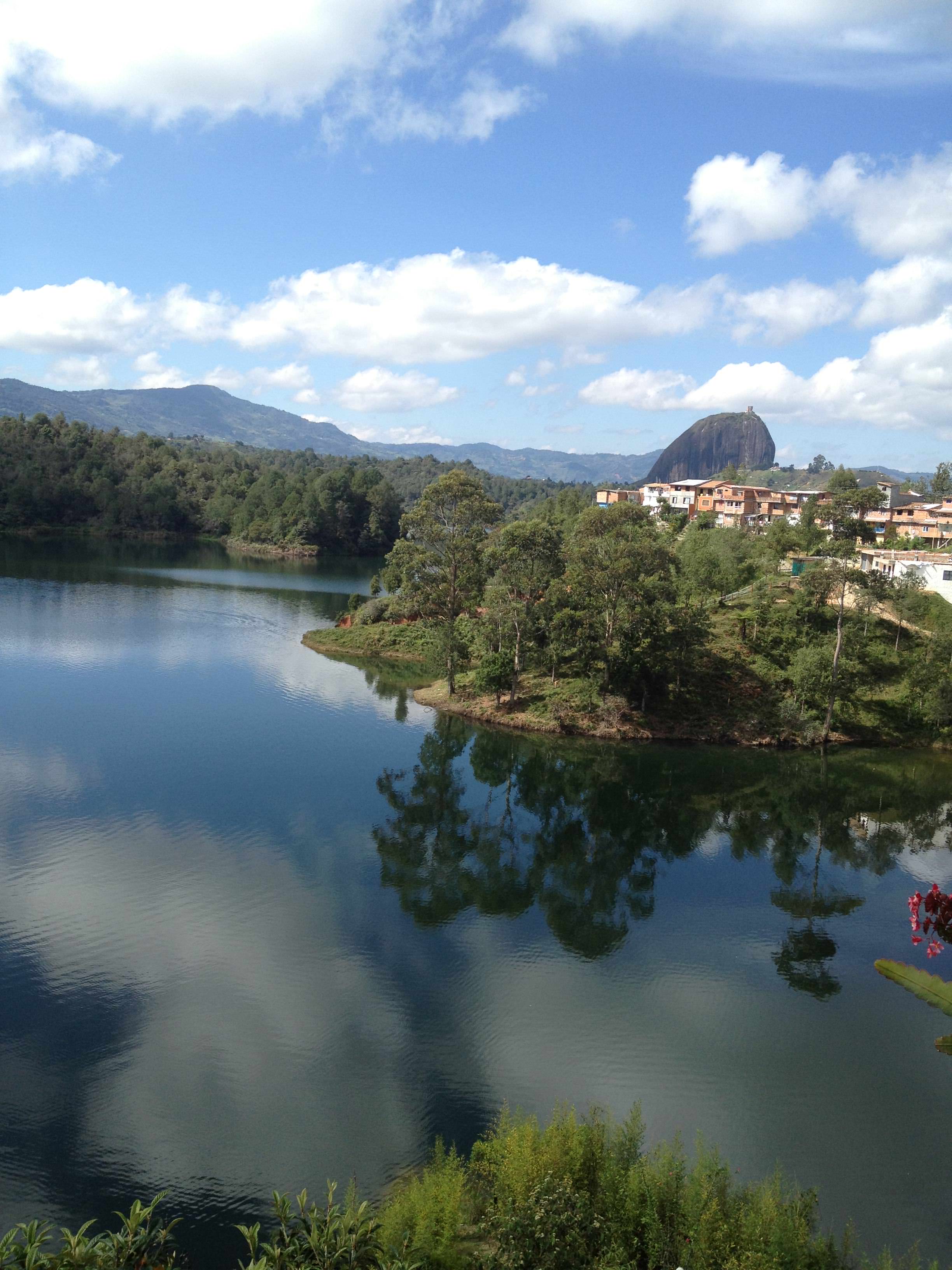 Embalse El Peñol Guatapé