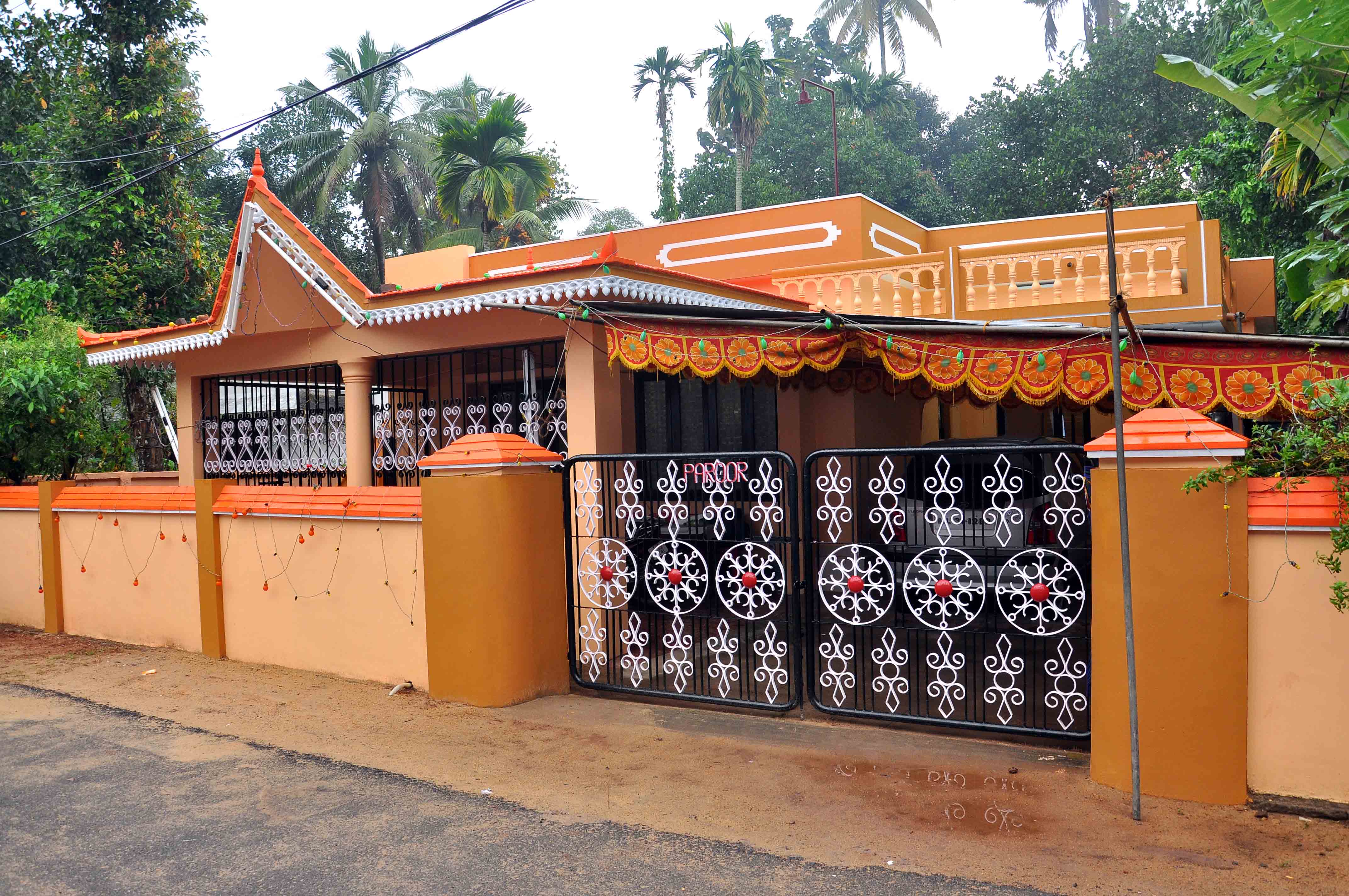 PAROOR HOUSE ,Kaitha North,Chettikulangra