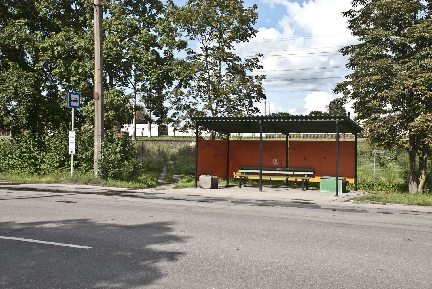 Bus/ Trolleybus stop "Šķirotavas stacija" - Riga