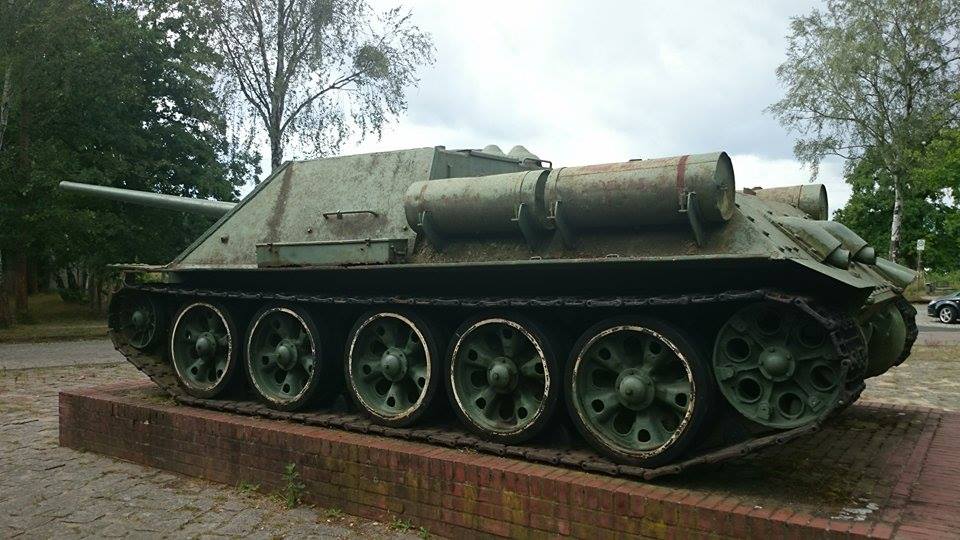 SU-100 - Фюрстенберг