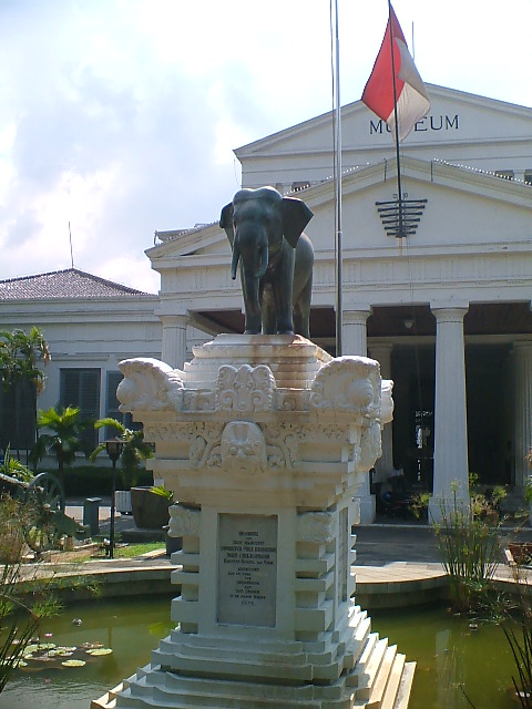 Patung Gajah Museum Nasional - DKI Jakarta