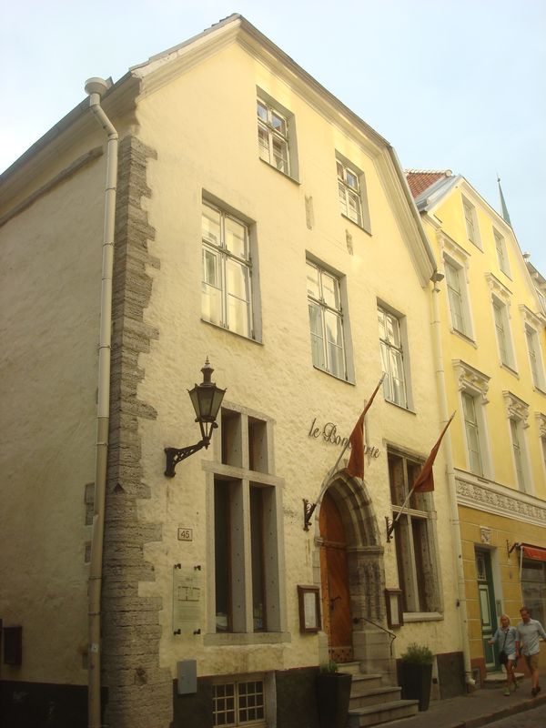 Pikk, 45 - Tallinn