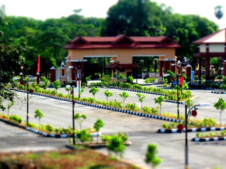 Riverside Inn