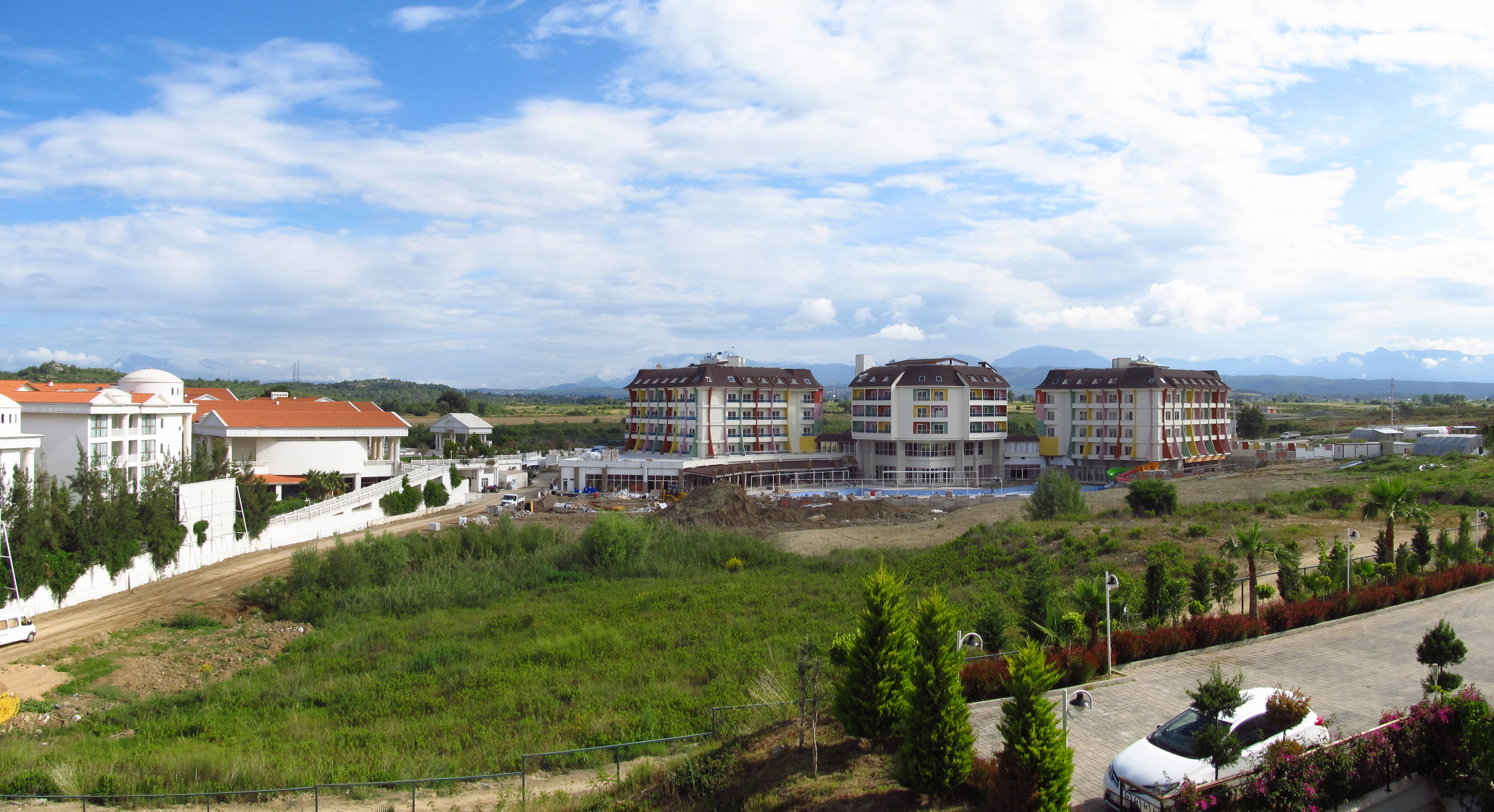 Ramada Resort Side