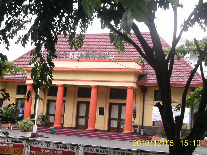 SMA Negeri 5 Semarang - Semarang