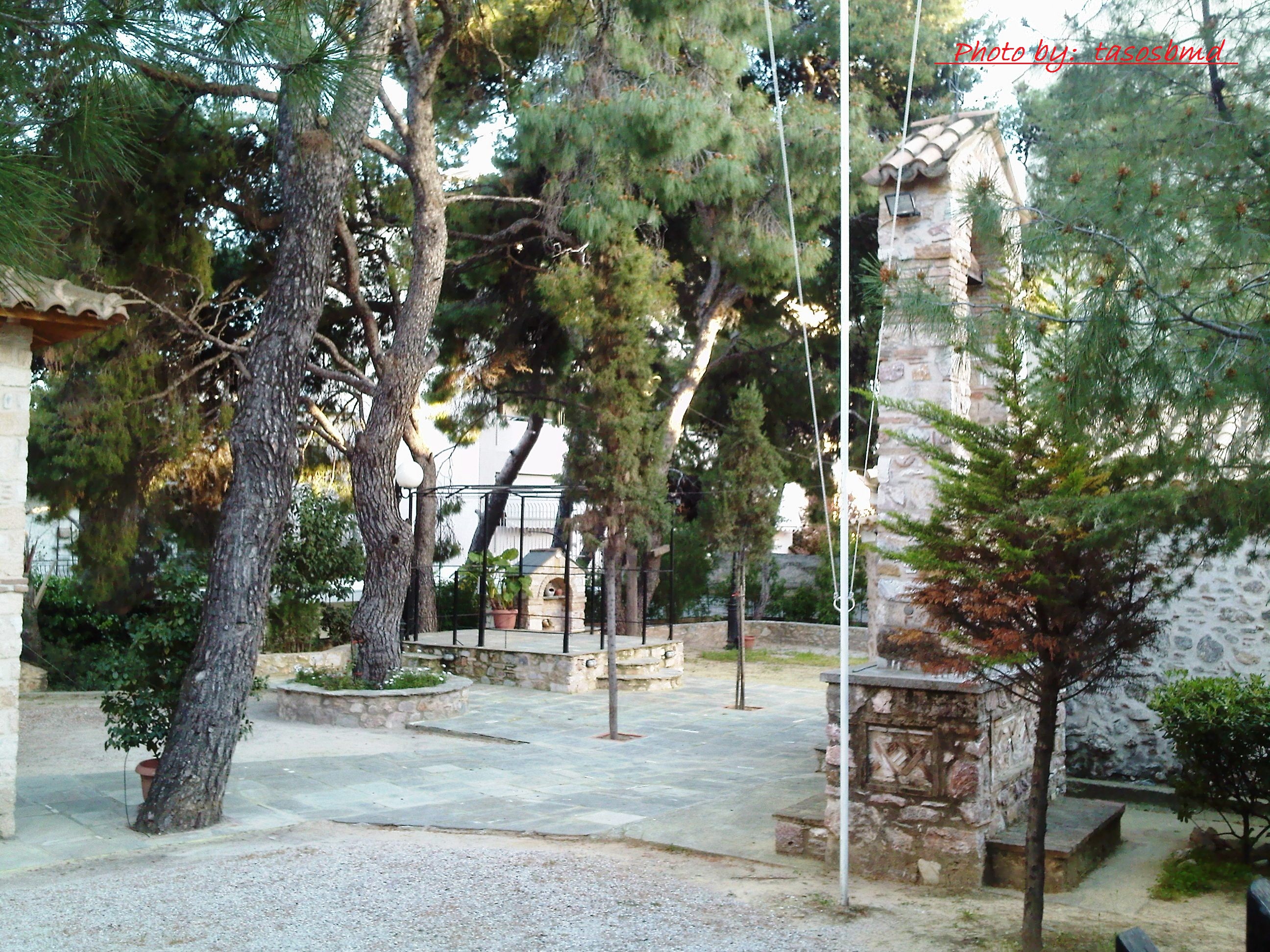 Ι.Ν. Αγίου Γεωργίου (Πεύκης) - Πεύκη
