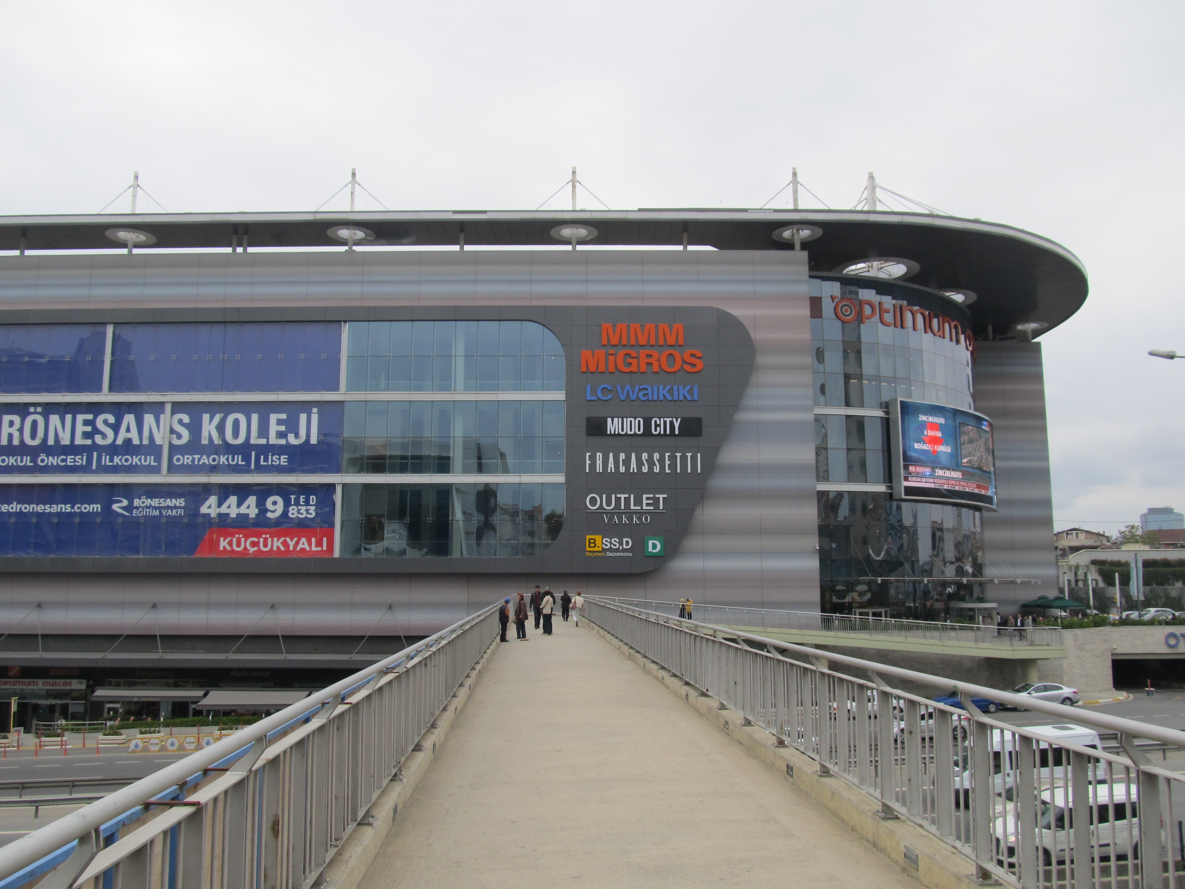 İstanbul Optimum Outlet AVM - İstanbul Büyükşehir Belediyesi