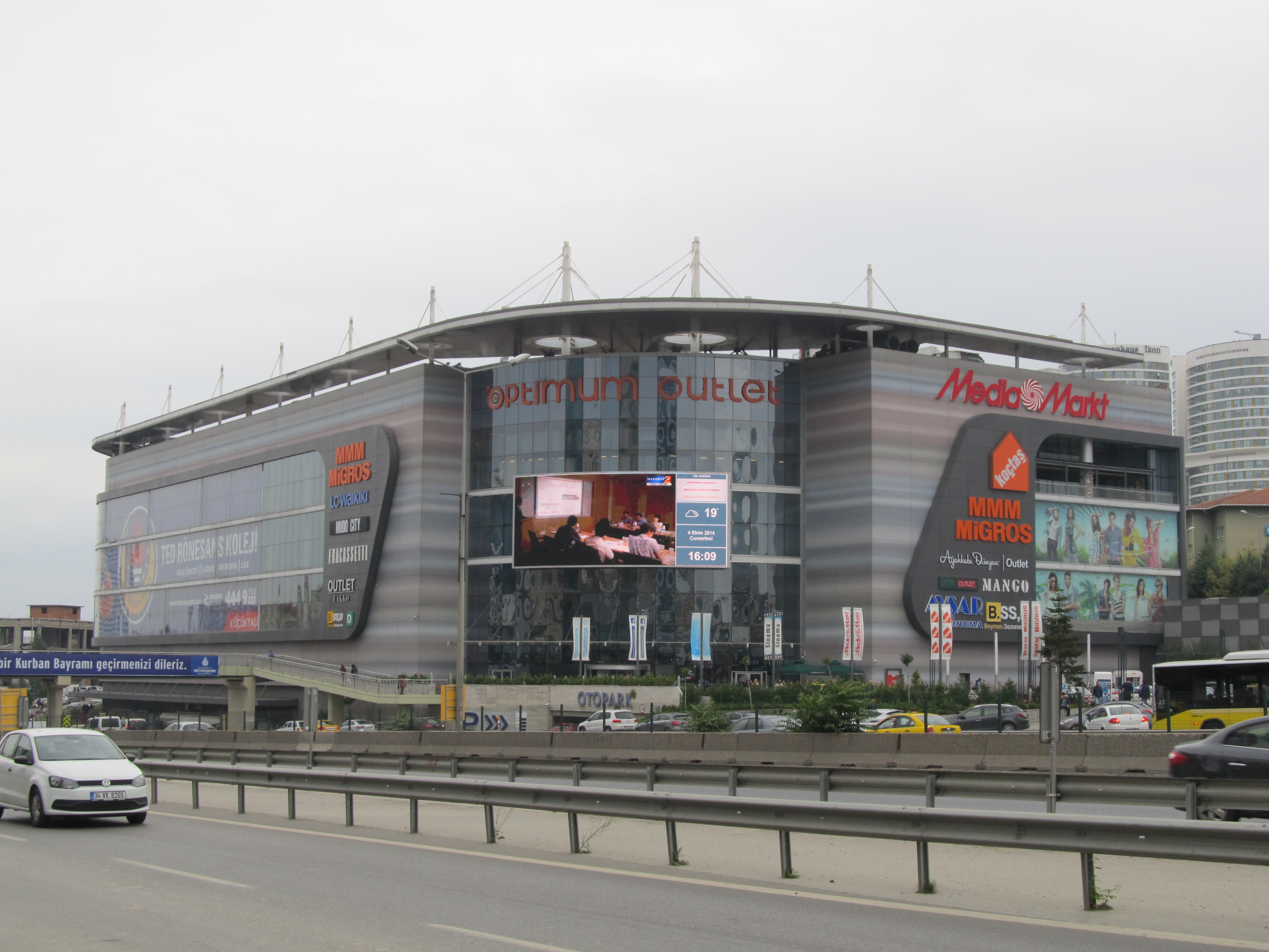 İstanbul Optimum Outlet AVM - İstanbul Büyükşehir Belediyesi