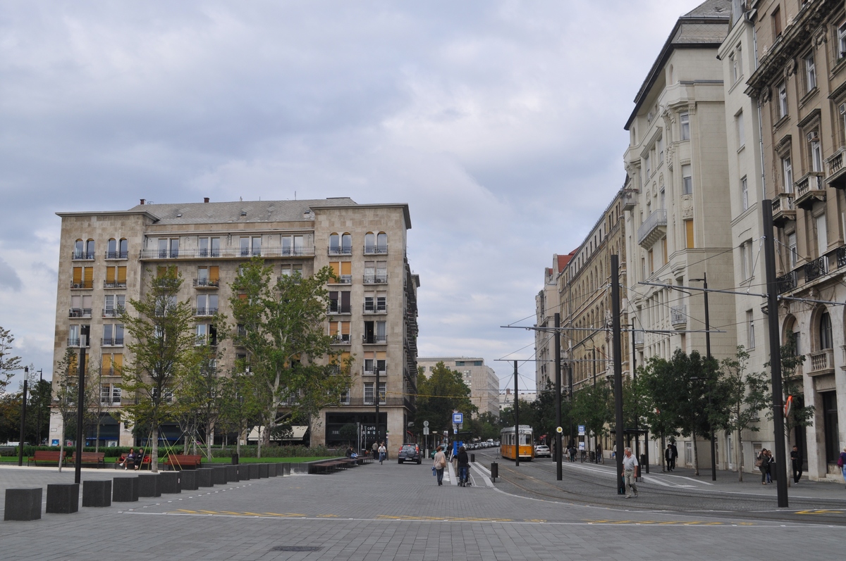Lajos Kossuth Square, 18 - Budapest
