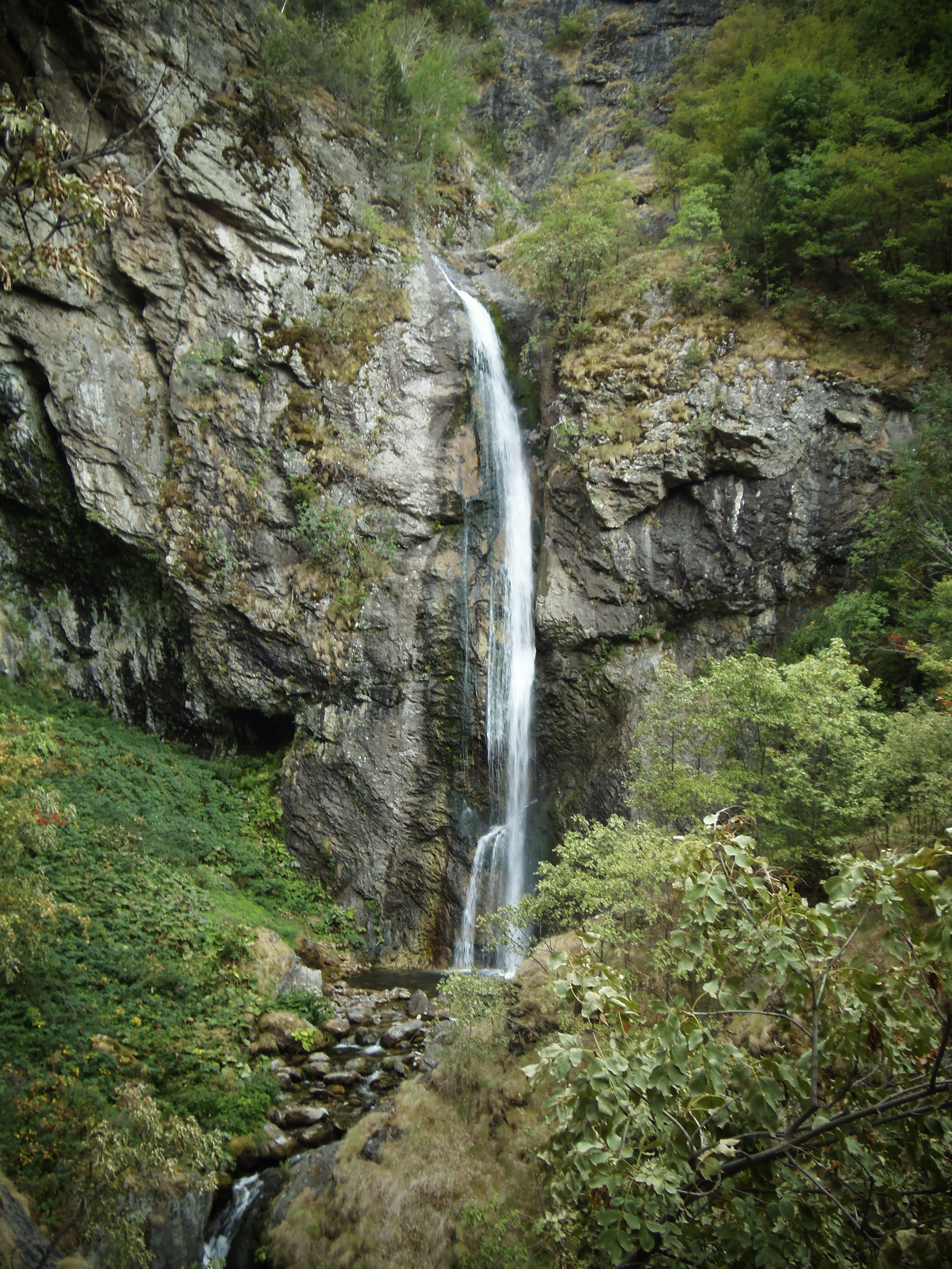 Ovchartsi Waterfall