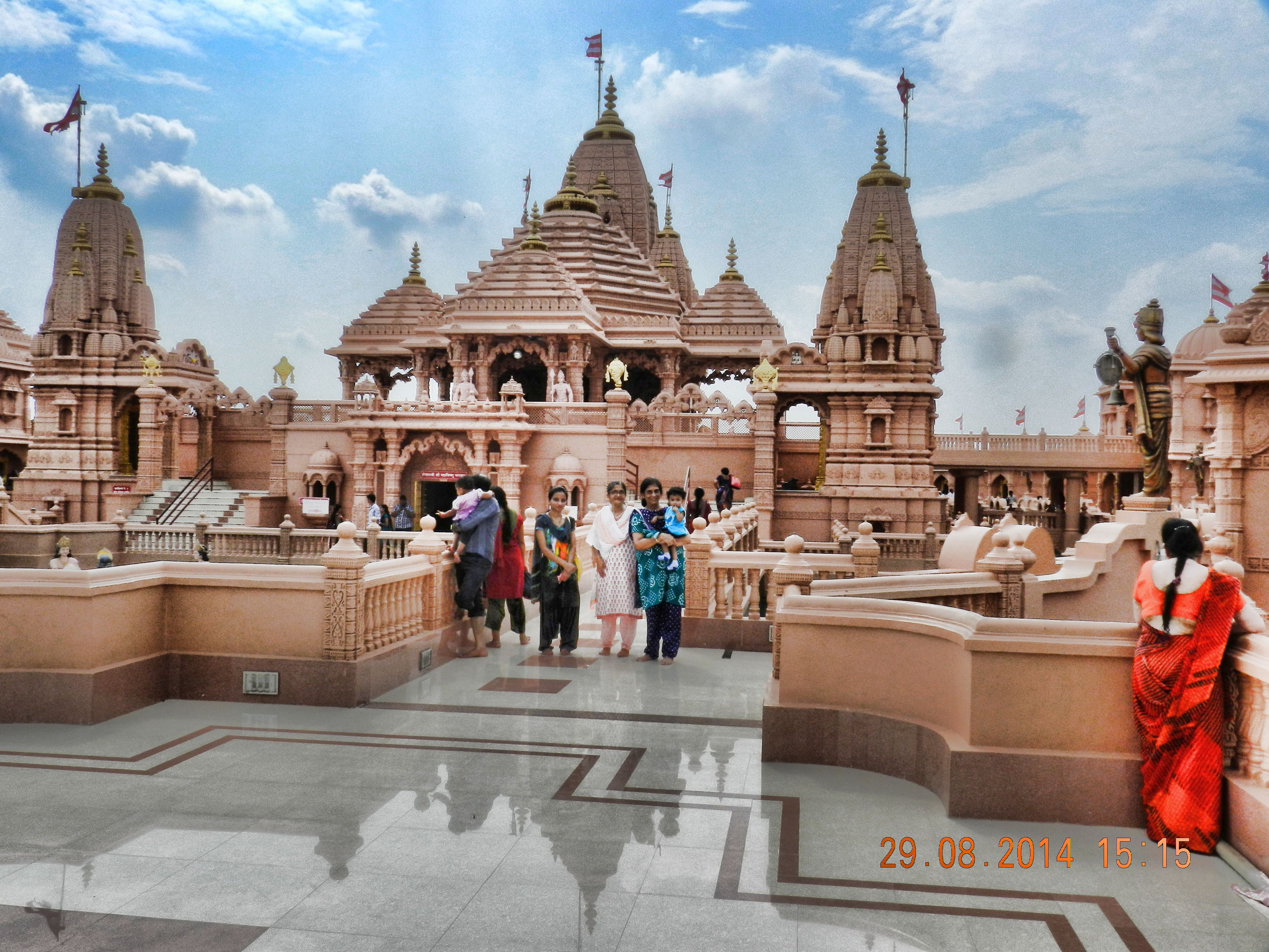 NILKANTHVARNI DHAM, RAJPIPLA