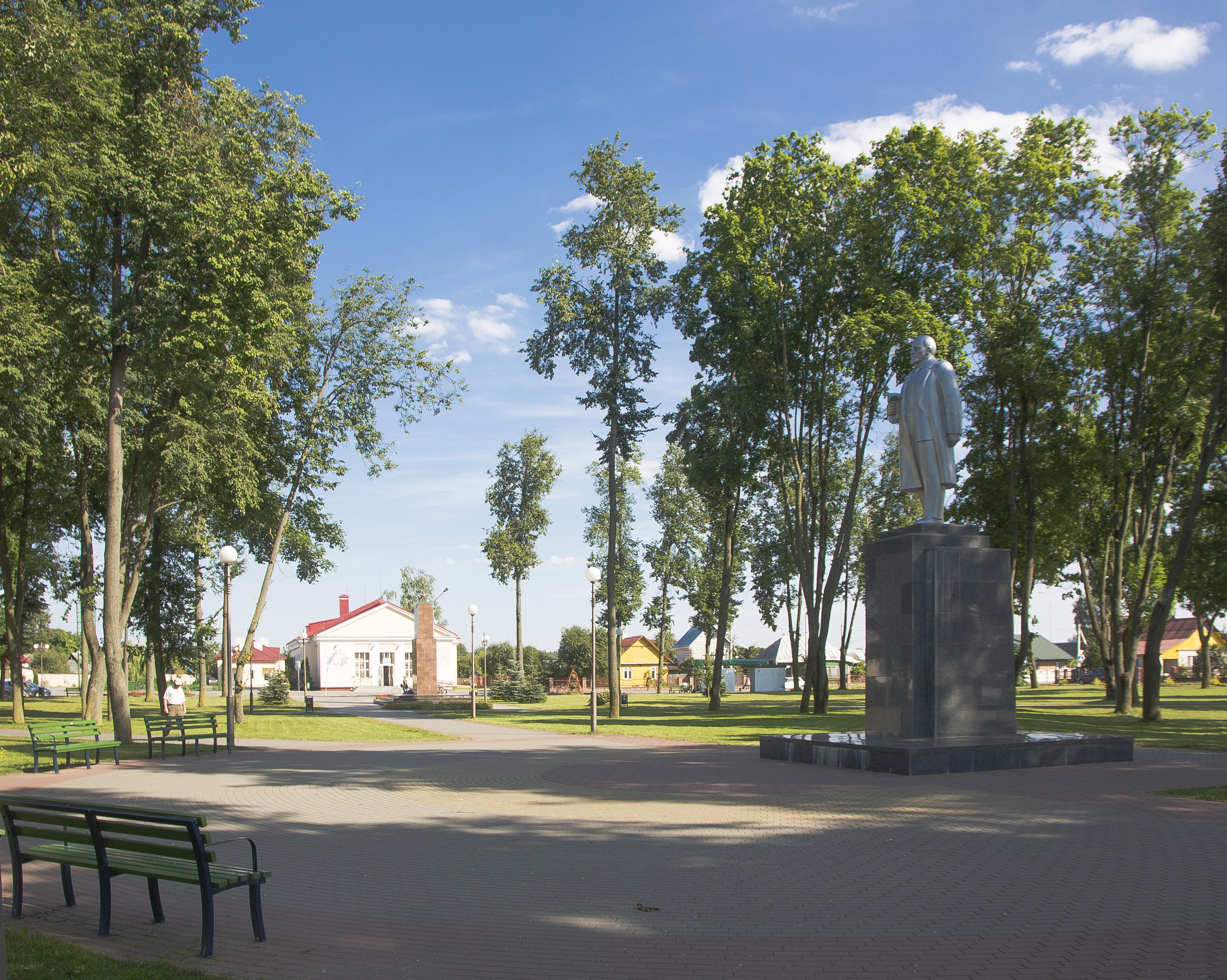 Памятник В. И. Ленину - Скидель