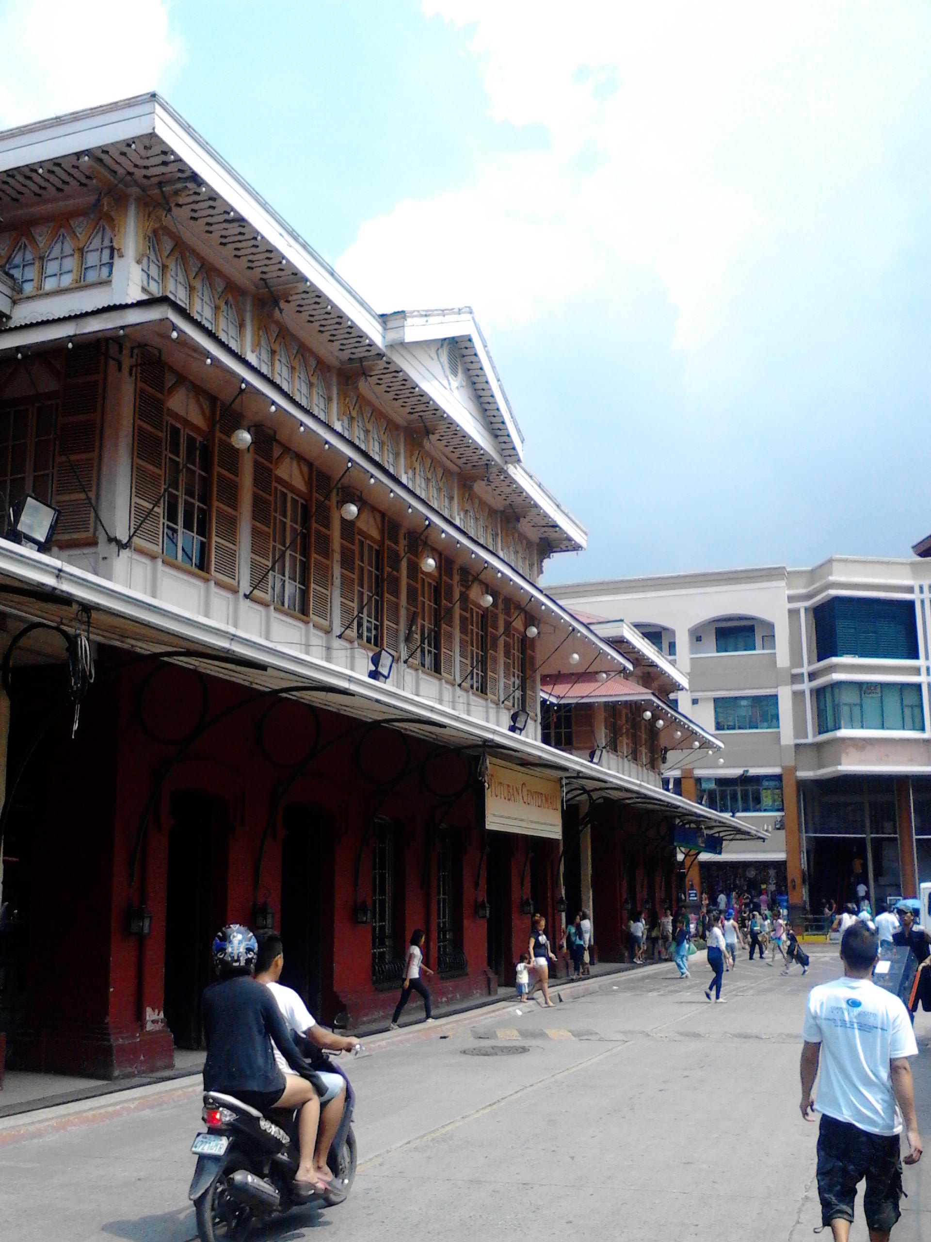 Tutuban Center Main Station - Manila