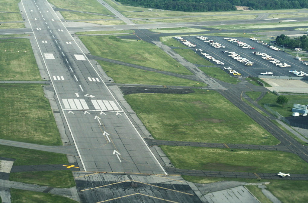 Republic Airport (FRG/KFRG)