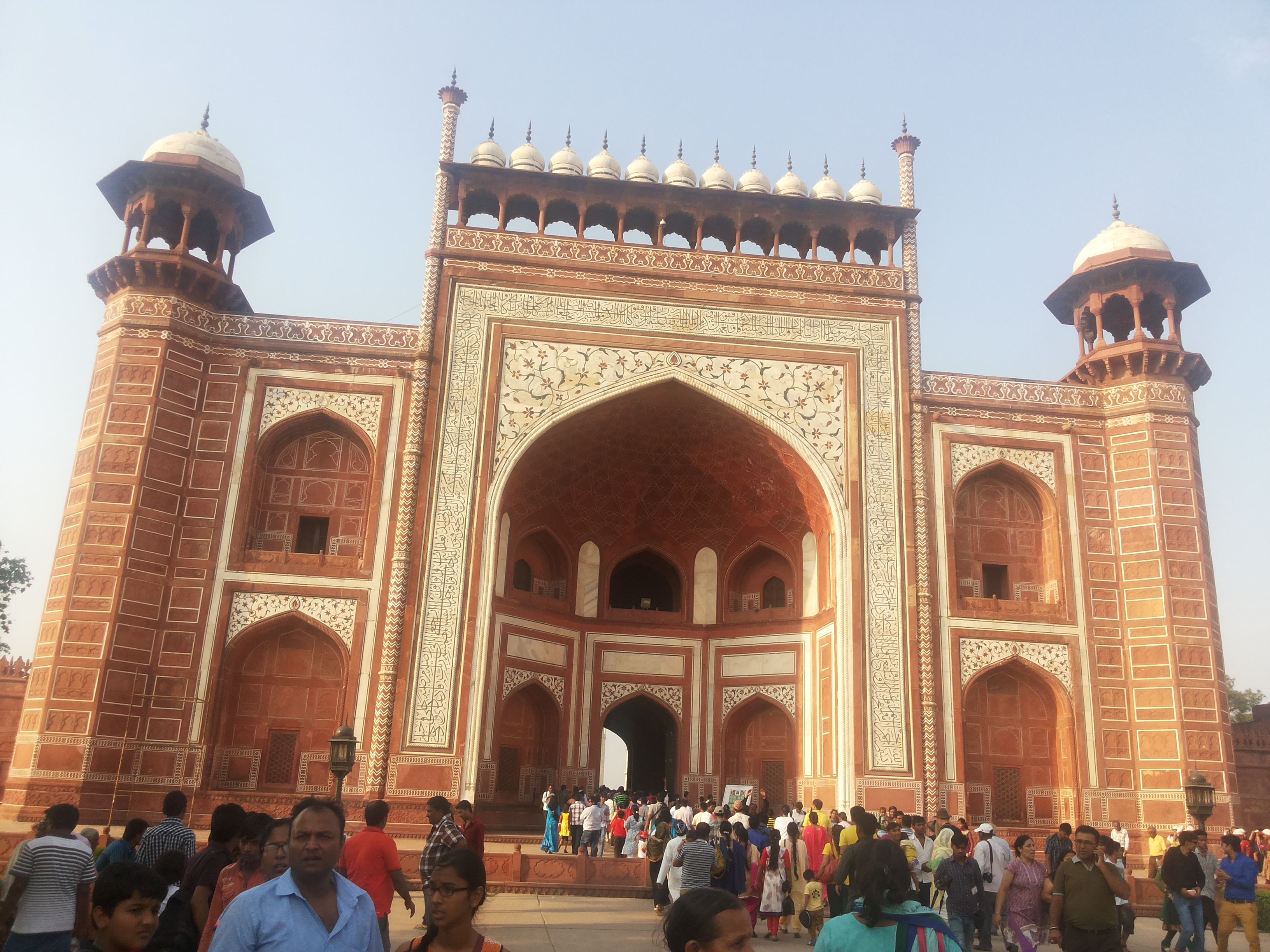 Jilaukhana (Forecourt) - Agra