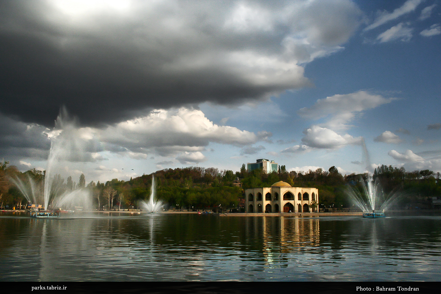 El Goli Artificial park lake - Tabriz