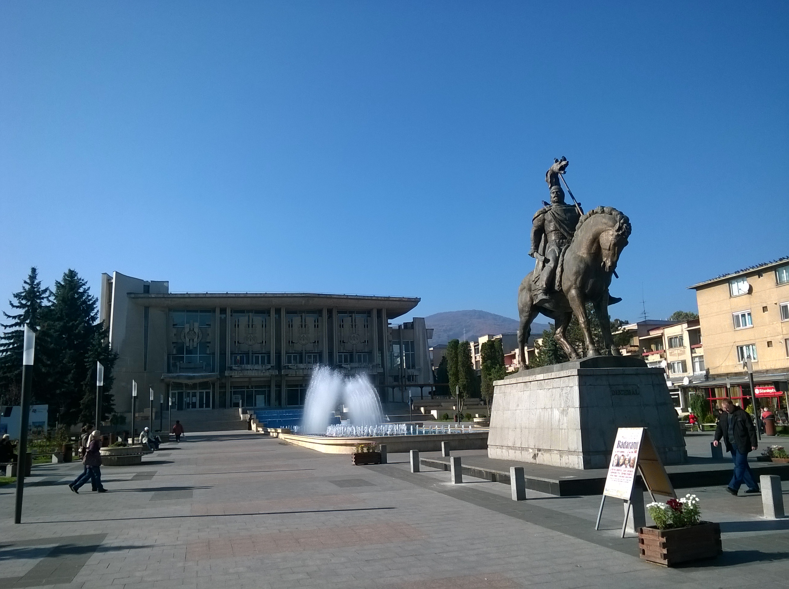 Victoriei Square - Deva