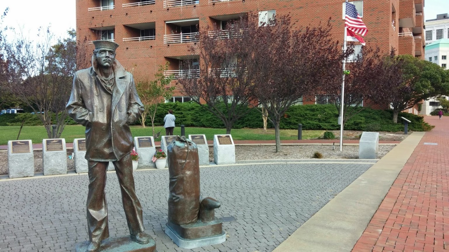 Wisconsin Square - Norfolk, Virginia