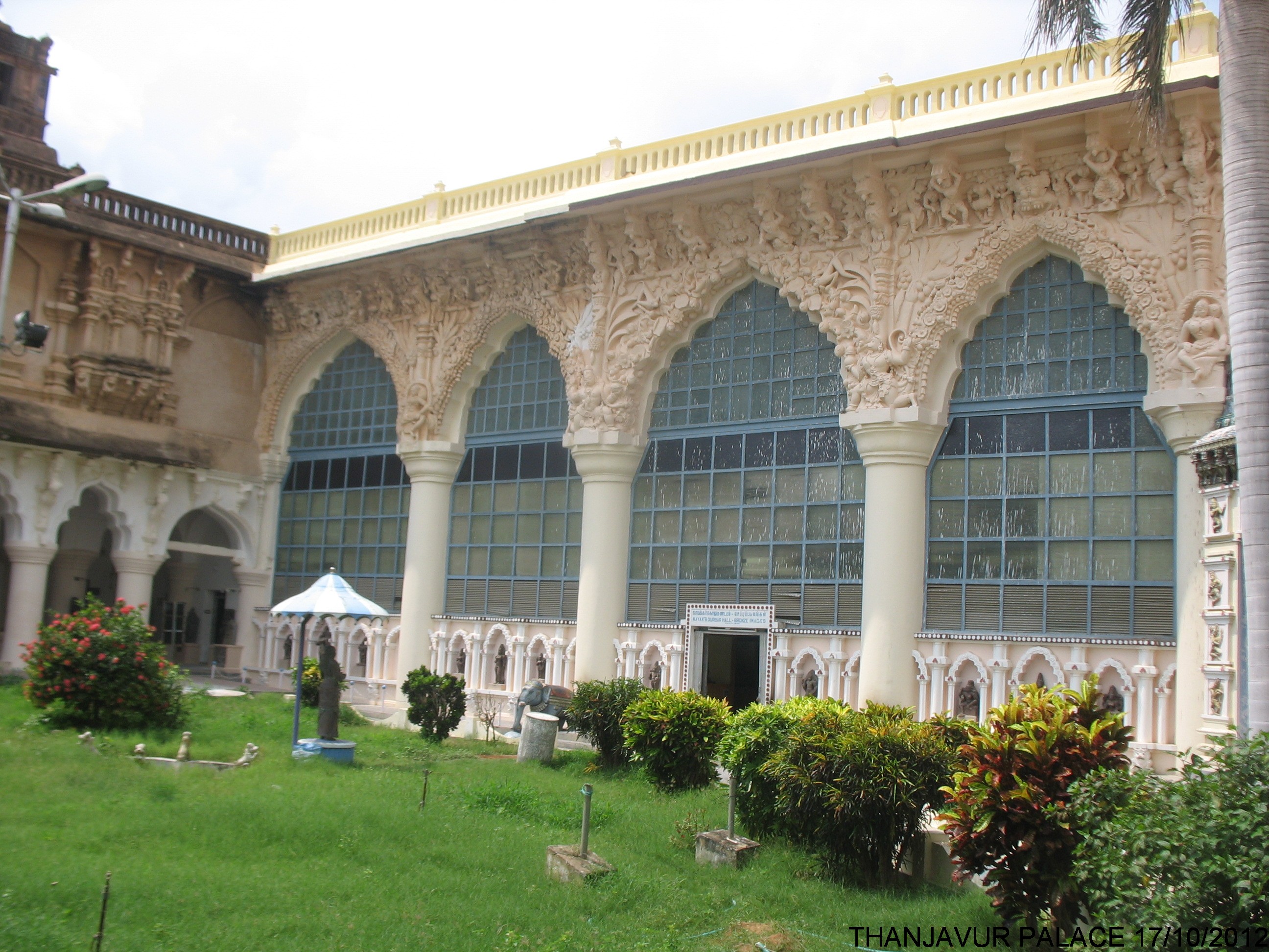 THANJAVUR PALACE and Saraswathimahal library - Thanjavur