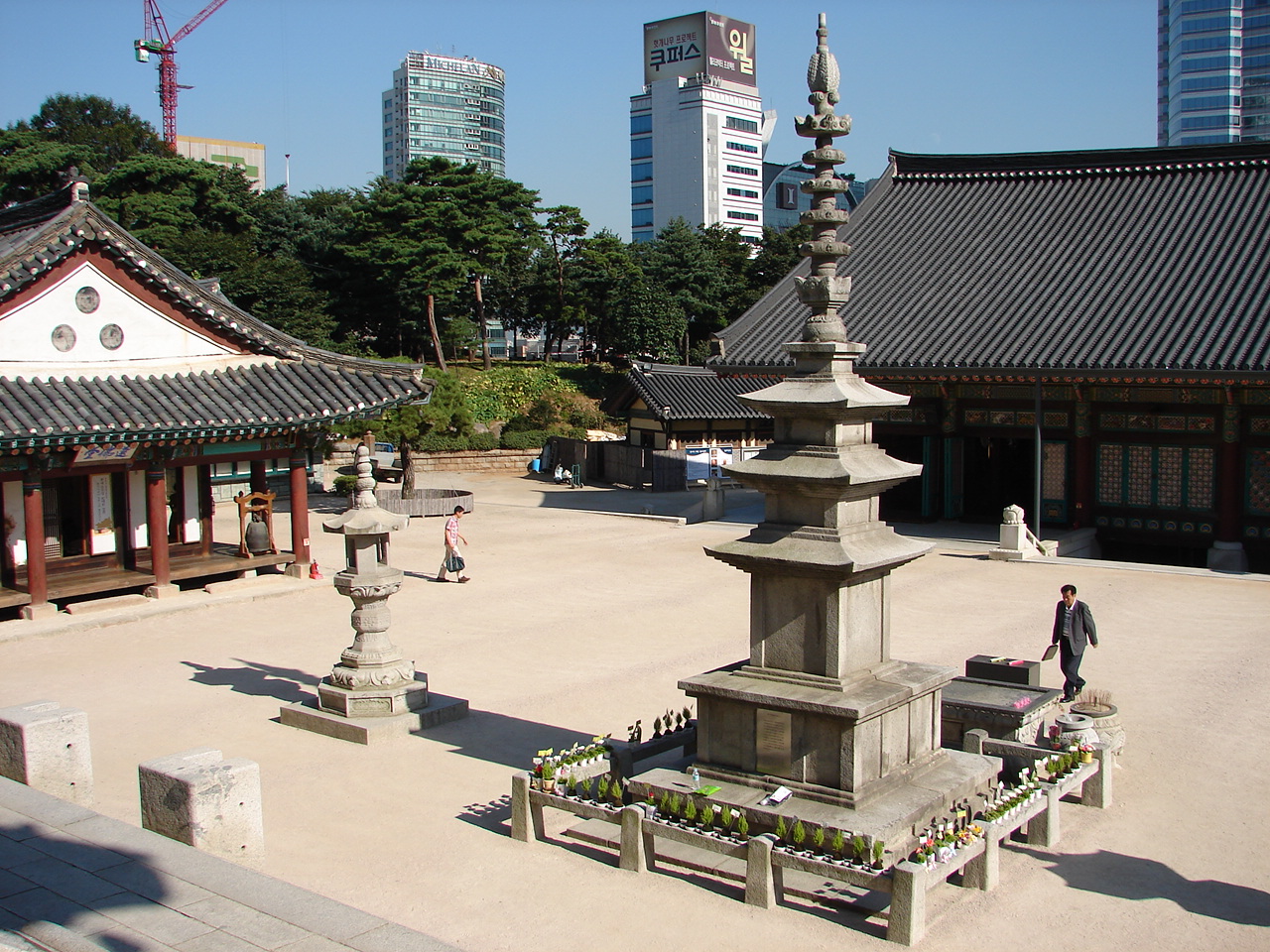 Bongeunsa Three-Story Stone Pagoda - Seoul